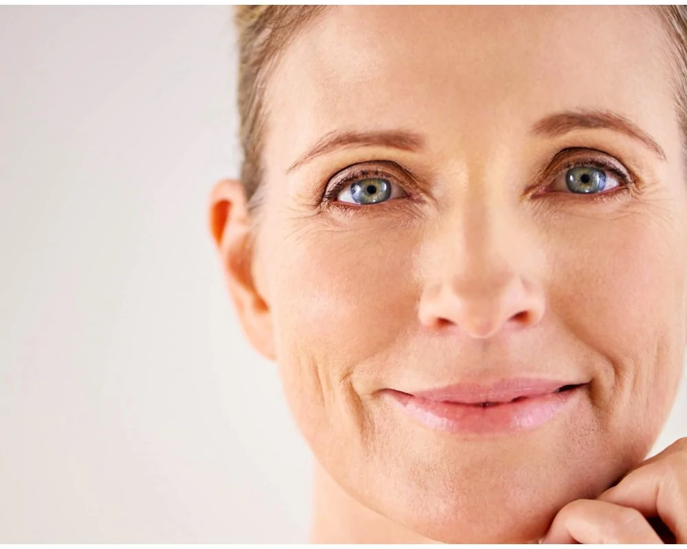Estética: frente, entrecejo y patas de gallo | e-Quirónsalud